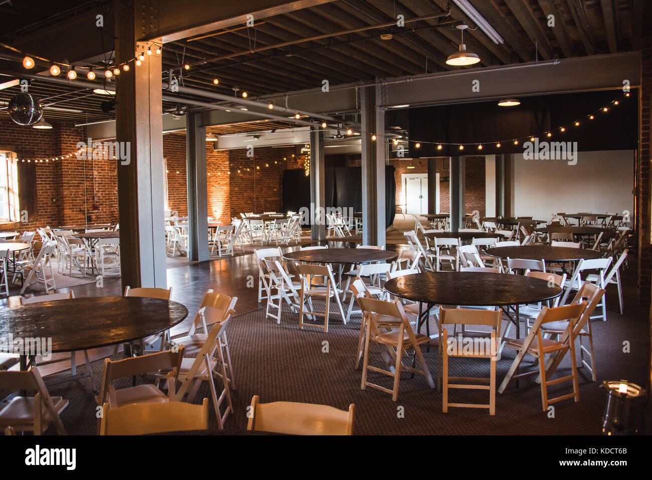 Set up tables hi-res stock photography and images - Alamy