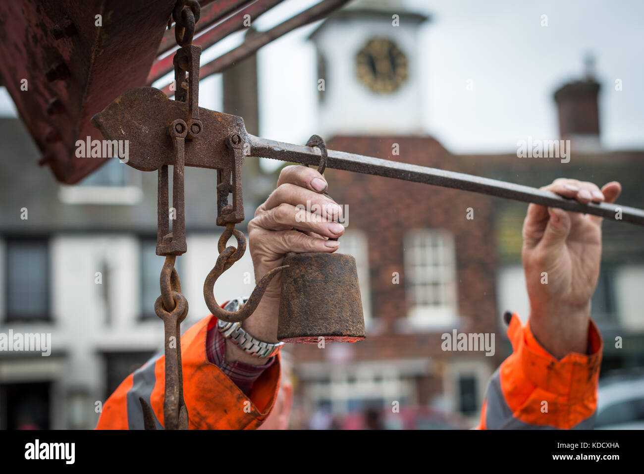 Very precise weighing scales hi-res stock photography and images - Alamy