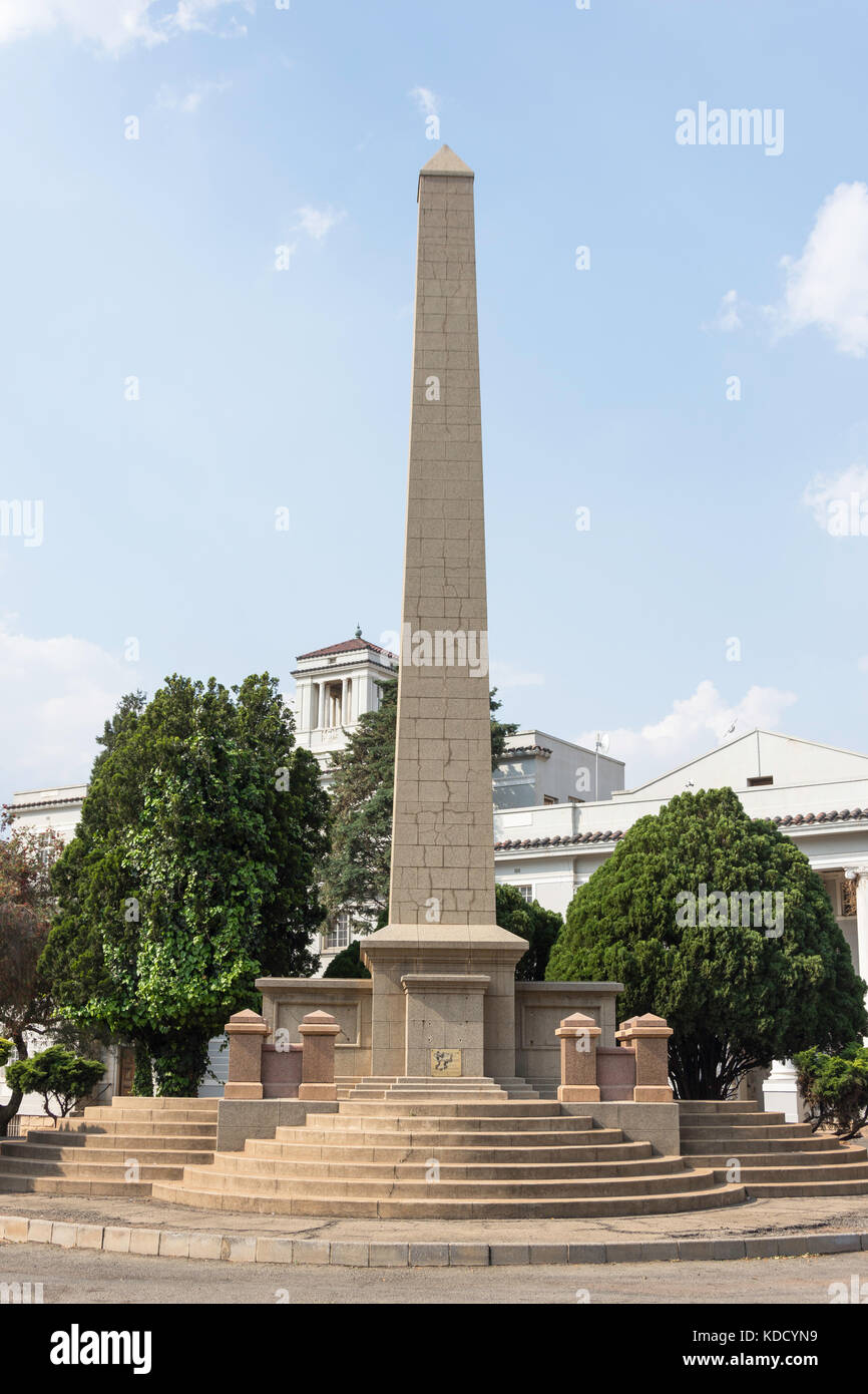 War Memorial & Old Town Hall (Dept of Health), Kingsway Ave, Brakpan ...