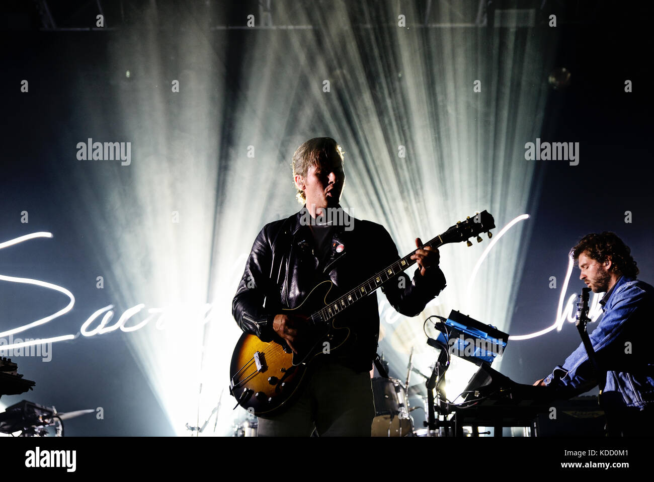 Mark foster singer hi-res stock photography and images - Alamy