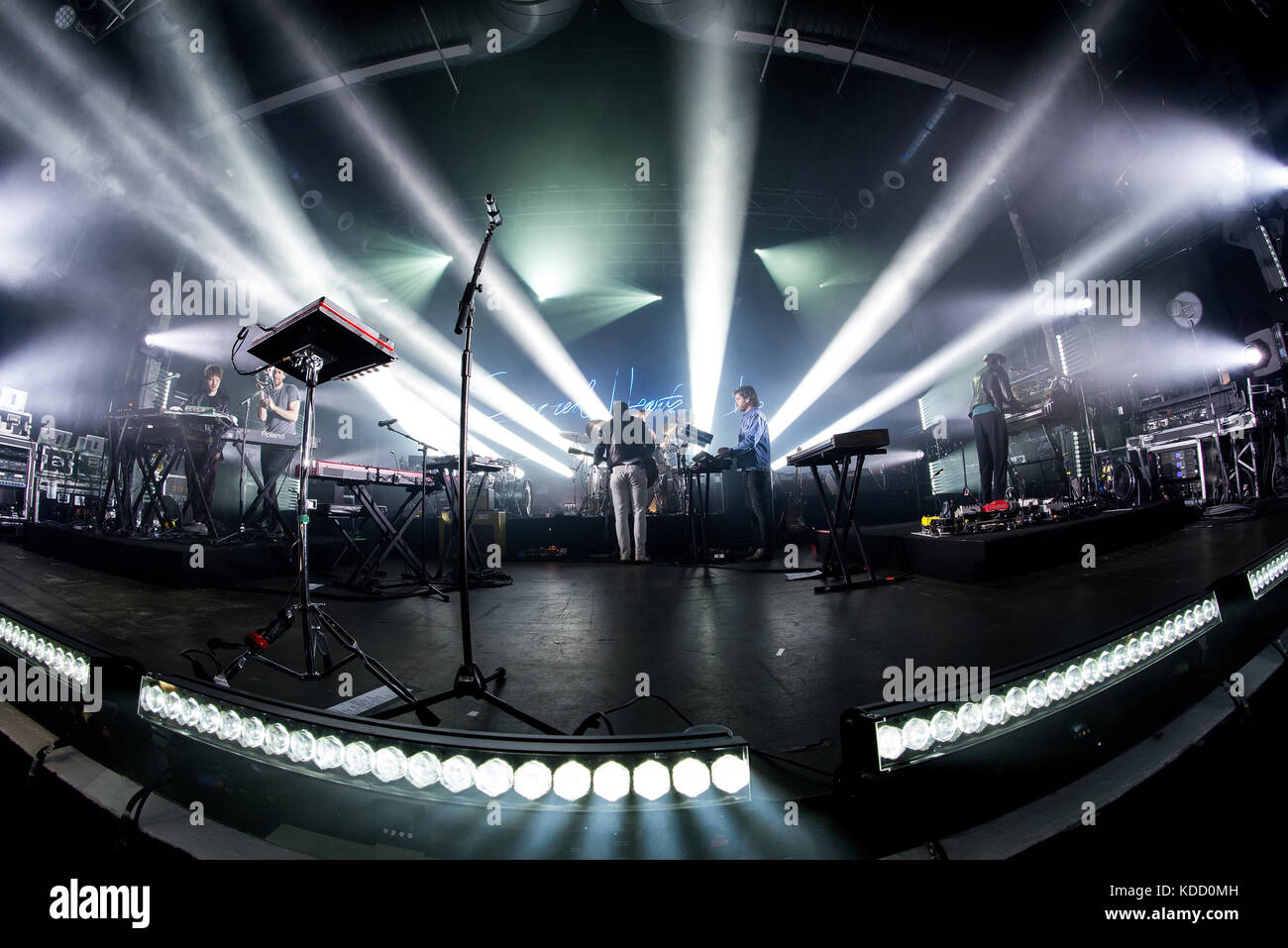 Mark foster foster the people hi-res stock photography and images - Alamy