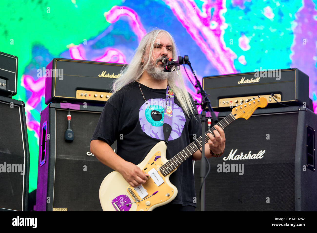 Dinosaur jr rock band hi-res stock photography and images - Alamy