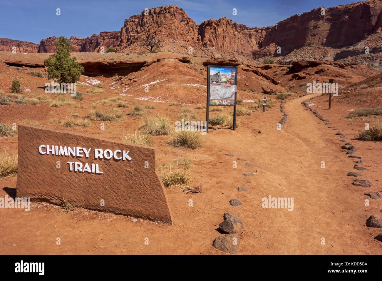 Chimney Rock Hiking Trail Information Table Capitol Reef National Park ...