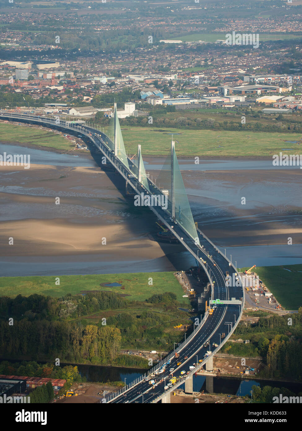 Aerial photo of New Mersey road bridge over the River Mersey Stock ...