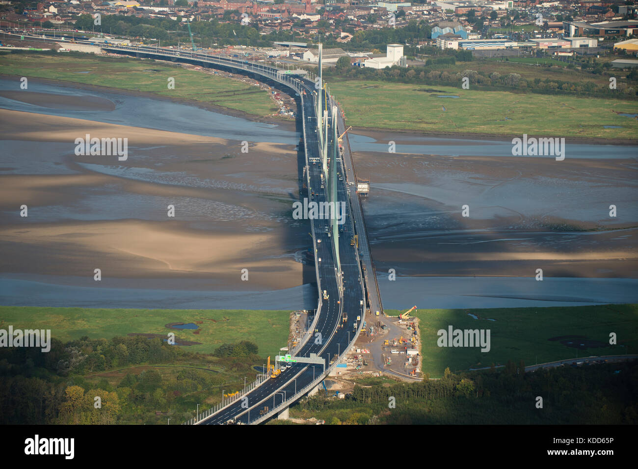 Modern mersey crossing hi-res stock photography and images - Alamy