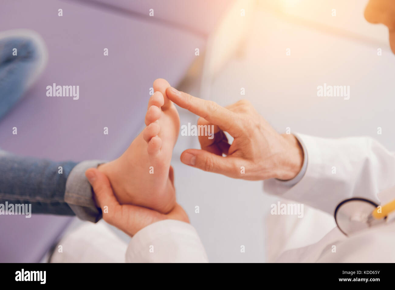 Close up of male hand that examining patient Stock Photo - Alamy