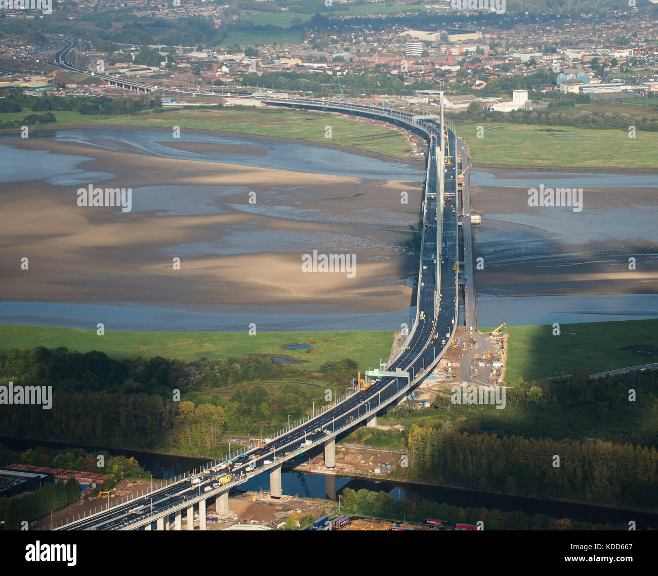 Modern mersey crossing hi-res stock photography and images - Alamy