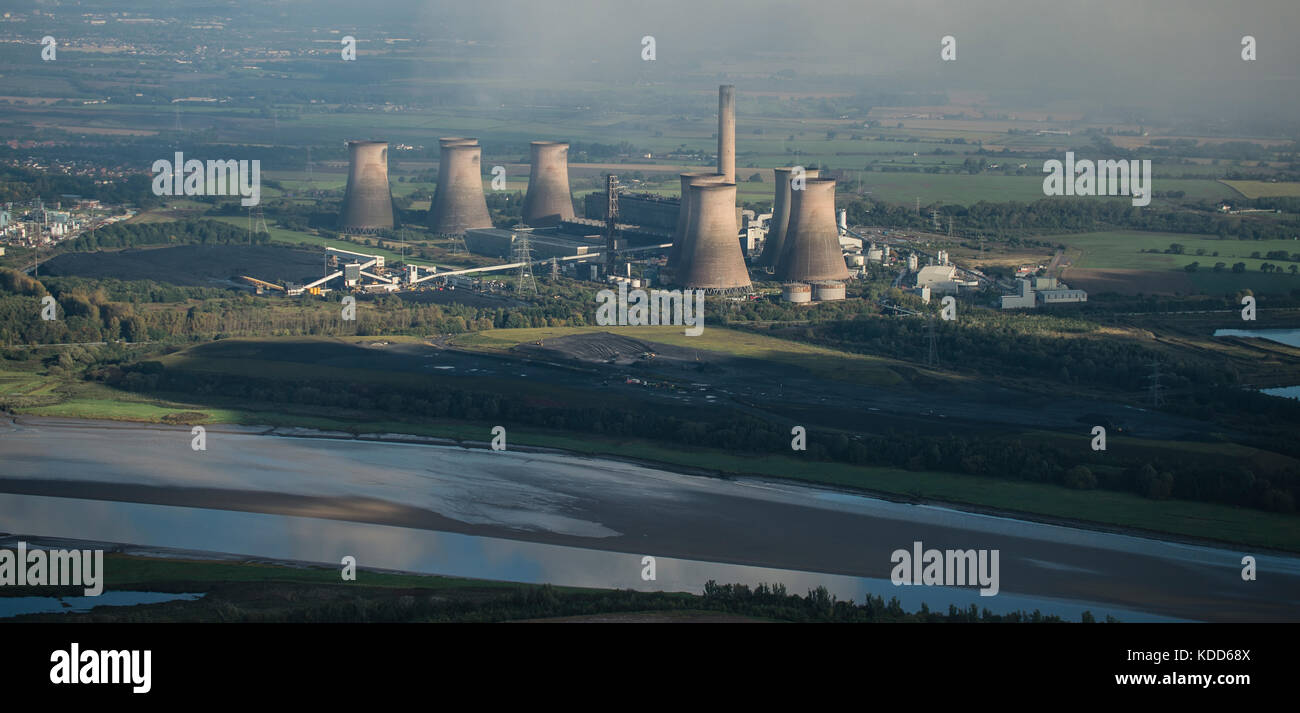 Aerial photo of New Mersey road bridge over the River Mersey Stock ...