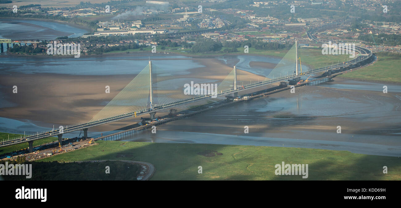 Modern mersey crossing hi-res stock photography and images - Alamy