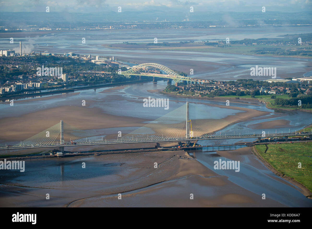Modern mersey crossing hi-res stock photography and images - Alamy