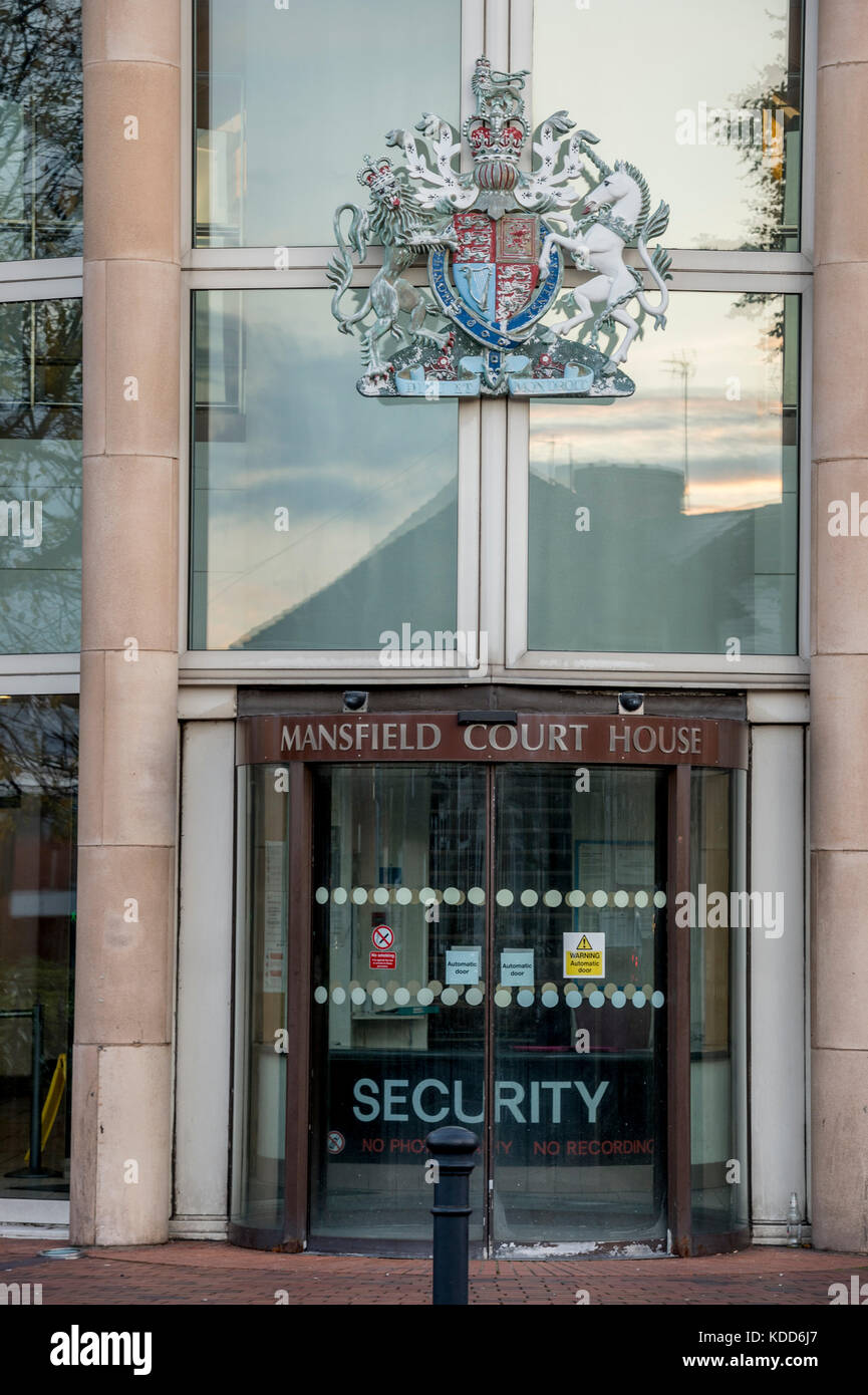 The outside of Mansfield Magistrates' Court Stock Photo - Alamy