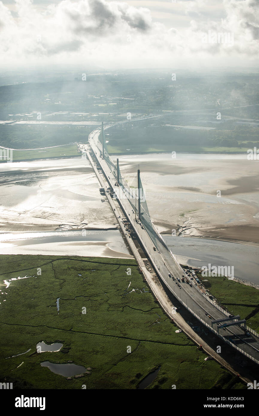 Modern mersey crossing hi-res stock photography and images - Alamy