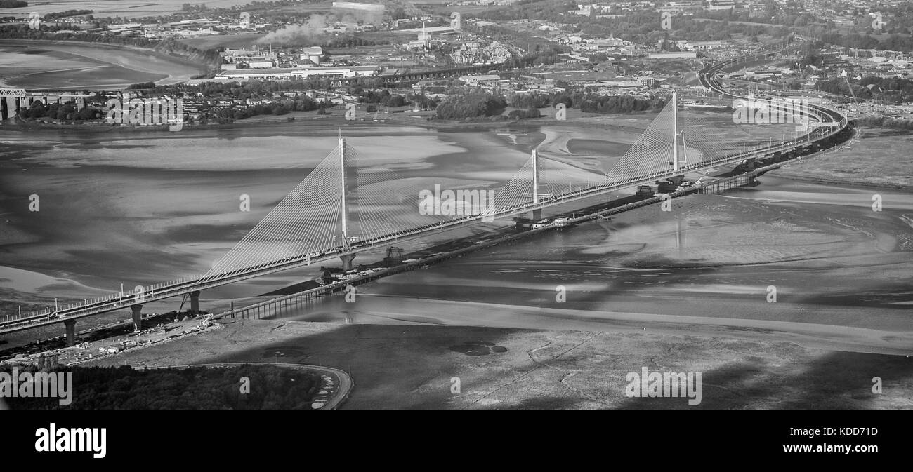 Aerial photo of New Mersey road bridge over the River Mersey Stock ...