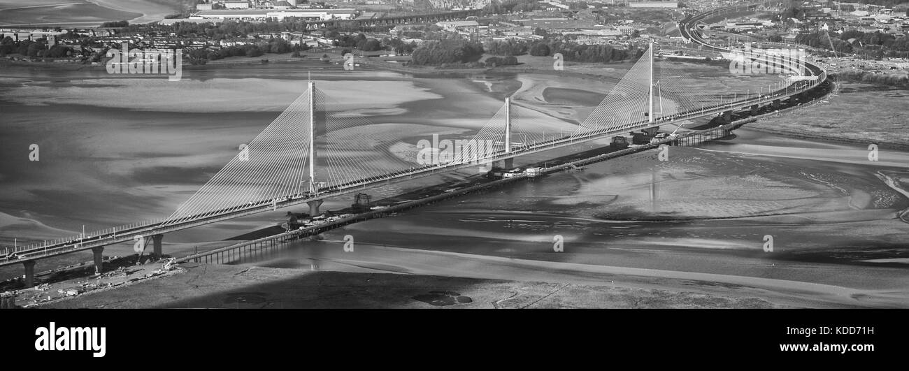 Aerial photo of New Mersey road bridge over the River Mersey Stock ...