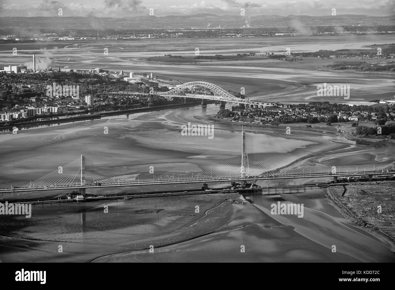 Aerial photo of New Mersey road bridge over the River Mersey Stock ...