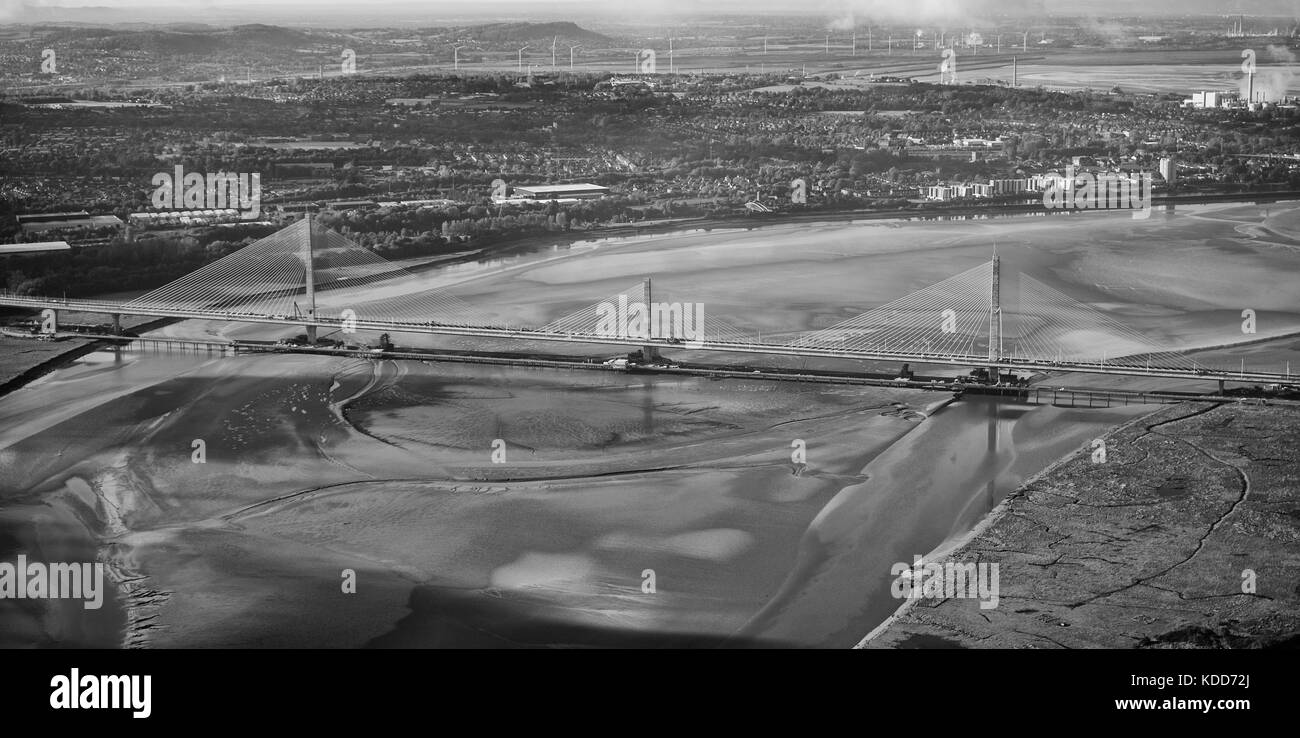 Aerial photo of New Mersey road bridge over the River Mersey Stock ...