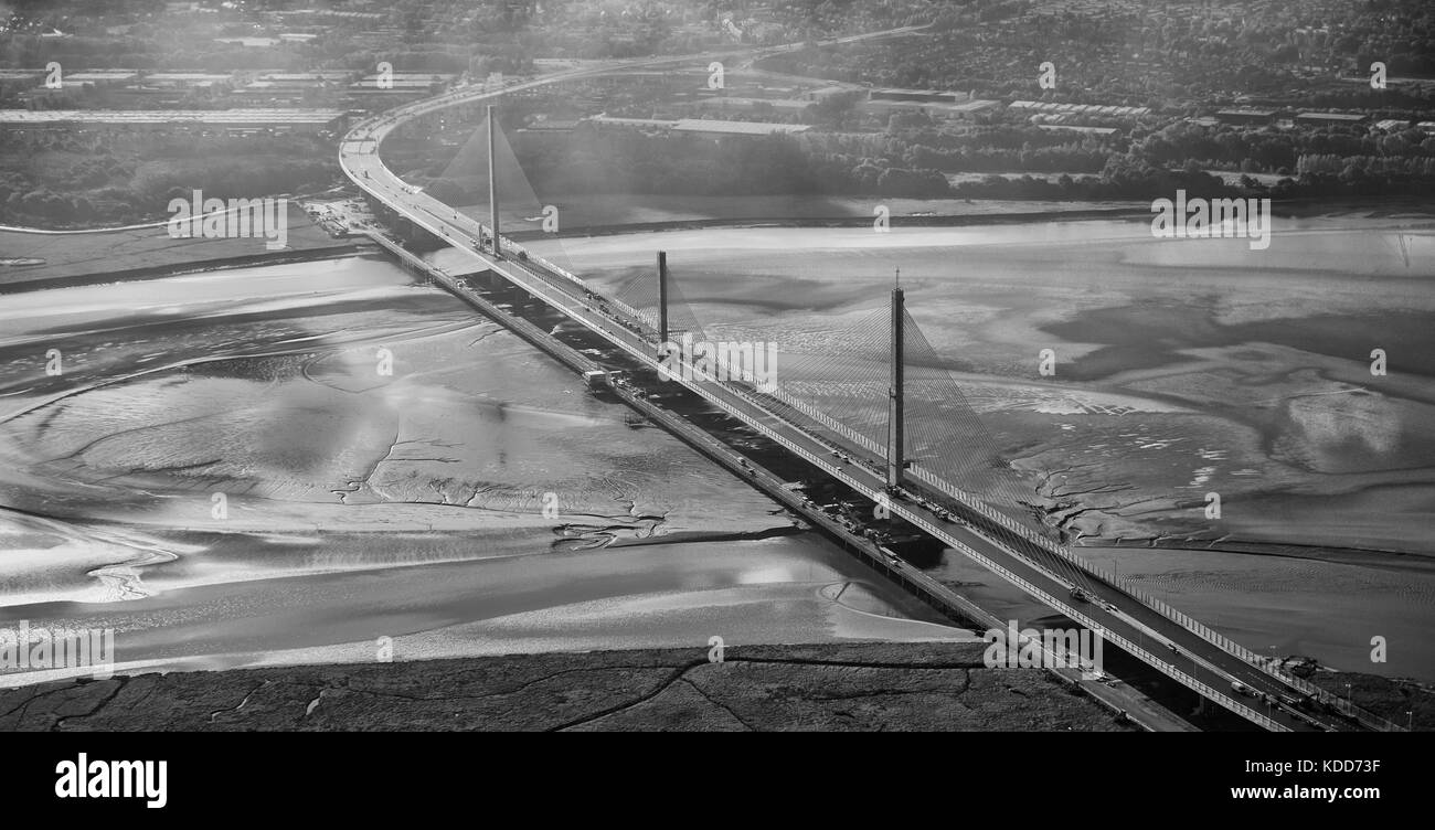 Aerial photo of New Mersey road bridge over the River Mersey Stock ...