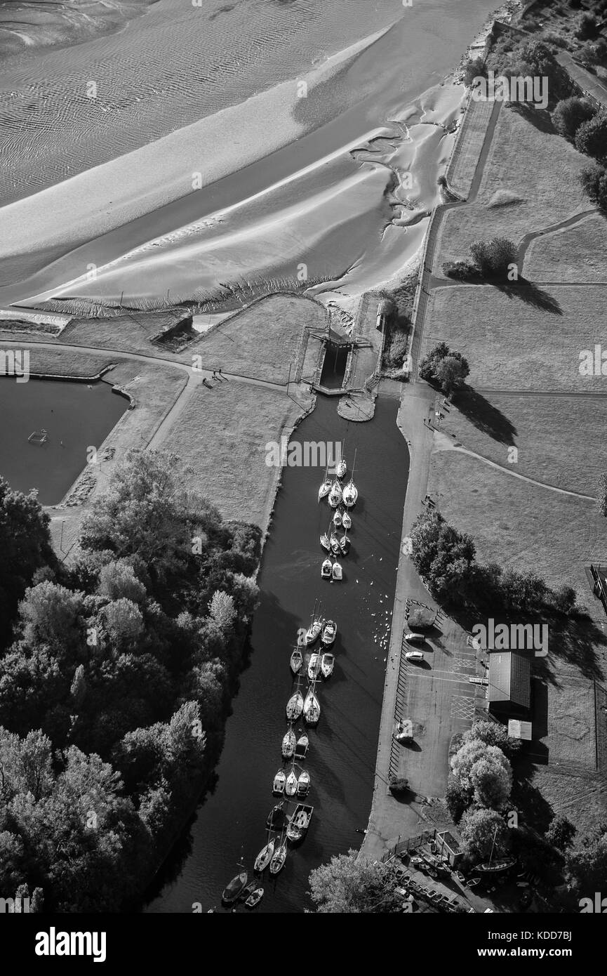 Meander road Black and White Stock Photos & Images - Alamy