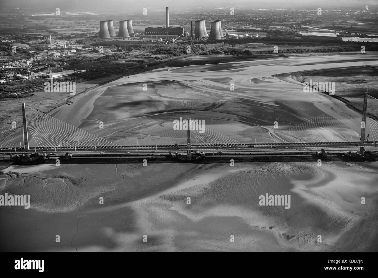 Aerial photo of New Mersey road bridge over the River Mersey Stock ...