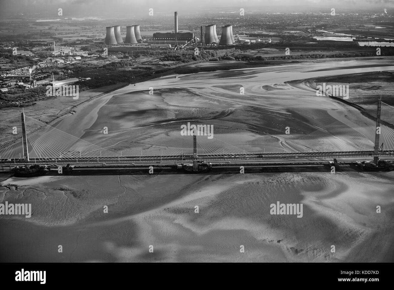Aerial photo of New Mersey road bridge over the River Mersey Stock ...