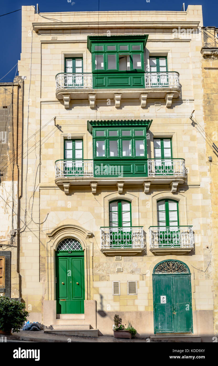 Green balconies hi-res stock photography and images - Alamy