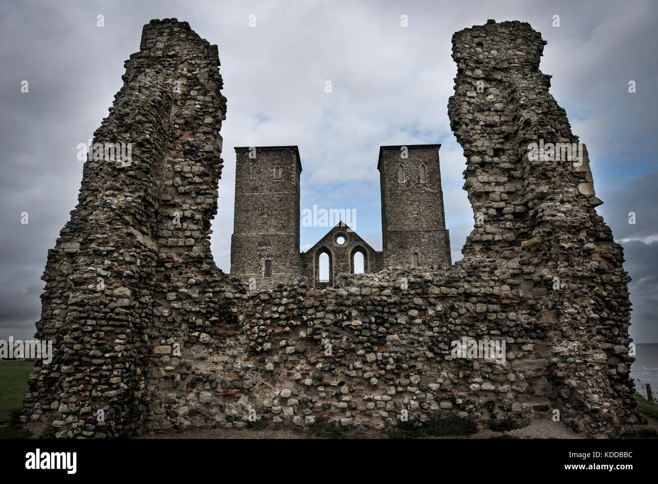 Abandoned church uk hi-res stock photography and images - Alamy