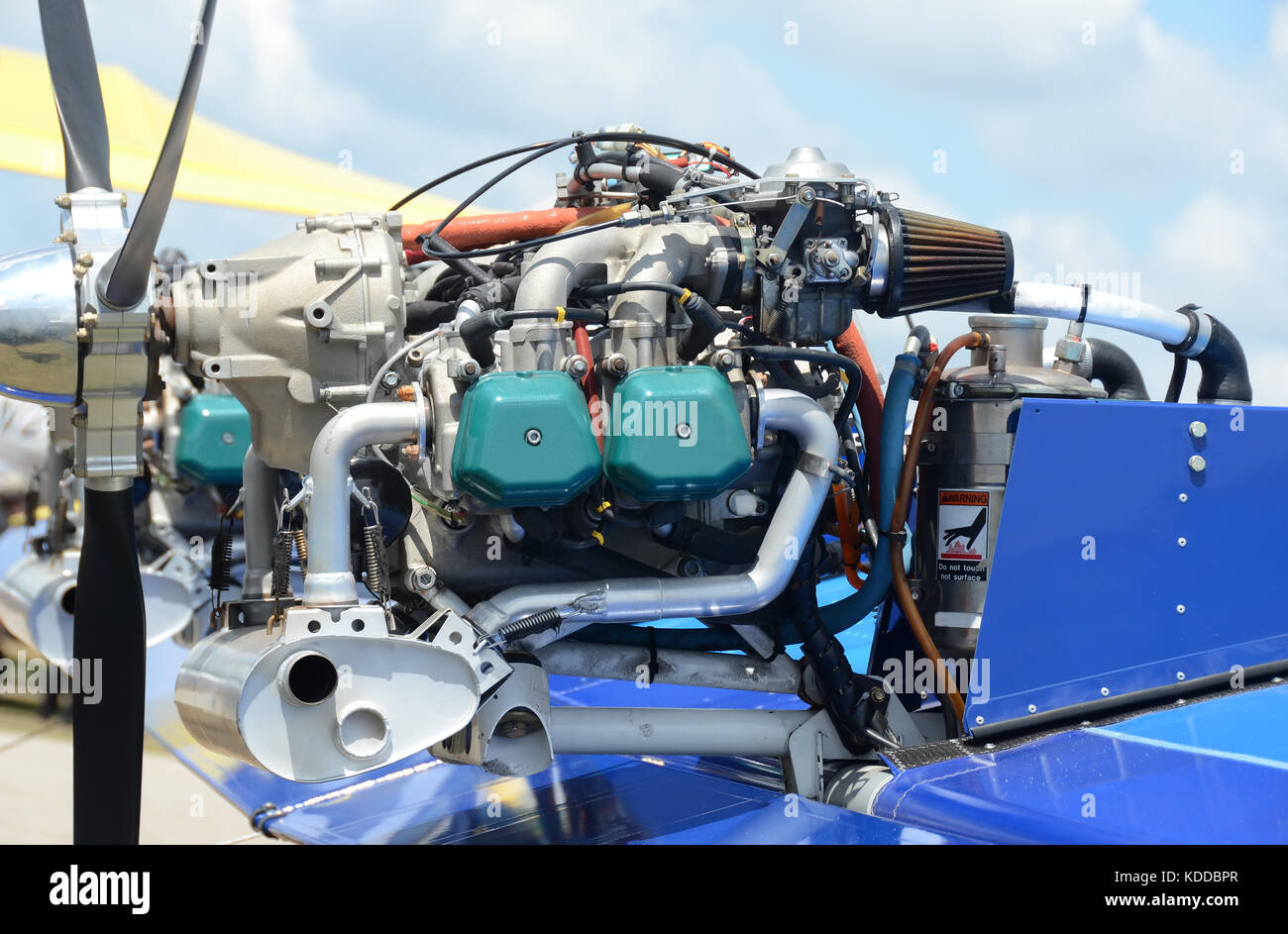 Small private airplanes hi-res stock photography and images - Alamy