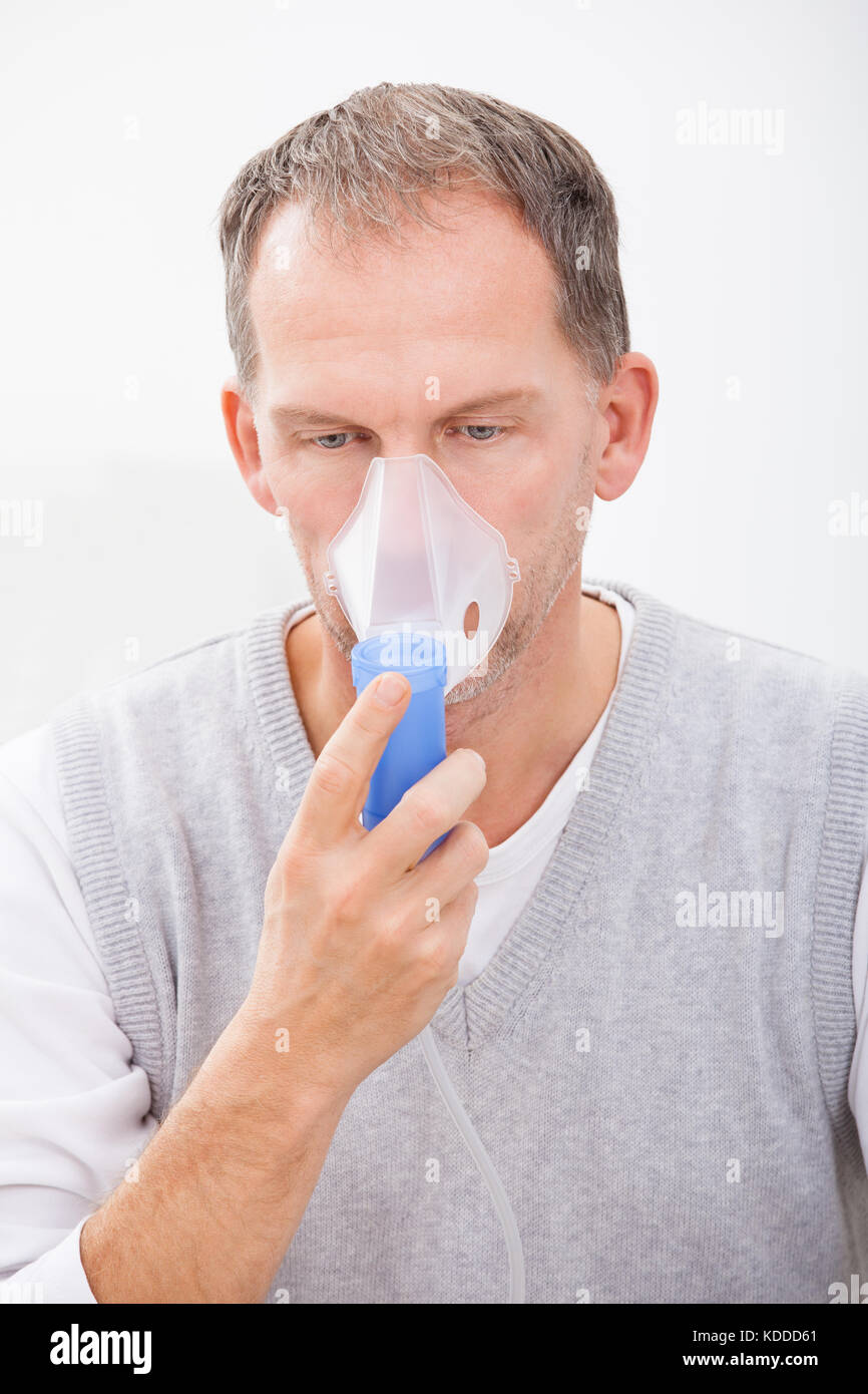 Home sick mask oxygen hi-res stock photography and images - Alamy