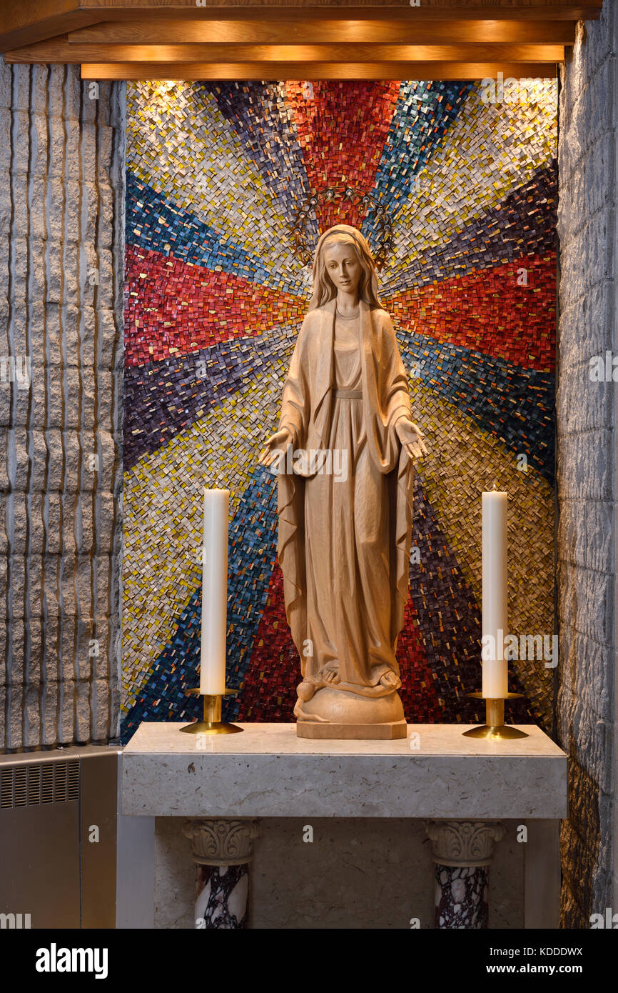 Mary mother of jesus cross hi-res stock photography and images - Alamy