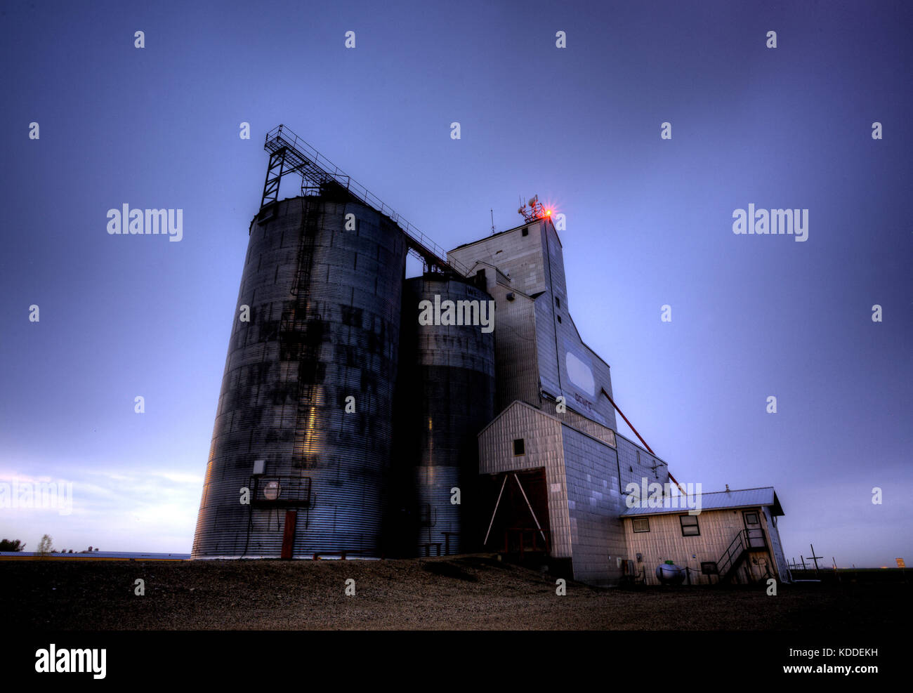 Grain elevator night hi-res stock photography and images - Alamy