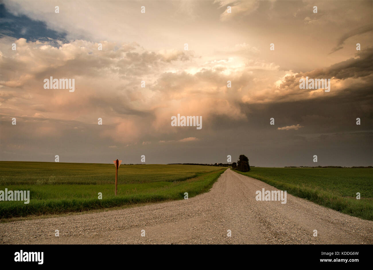 Storm Clouds Canada rural countryside Prairie Scene Stock Photo - Alamy