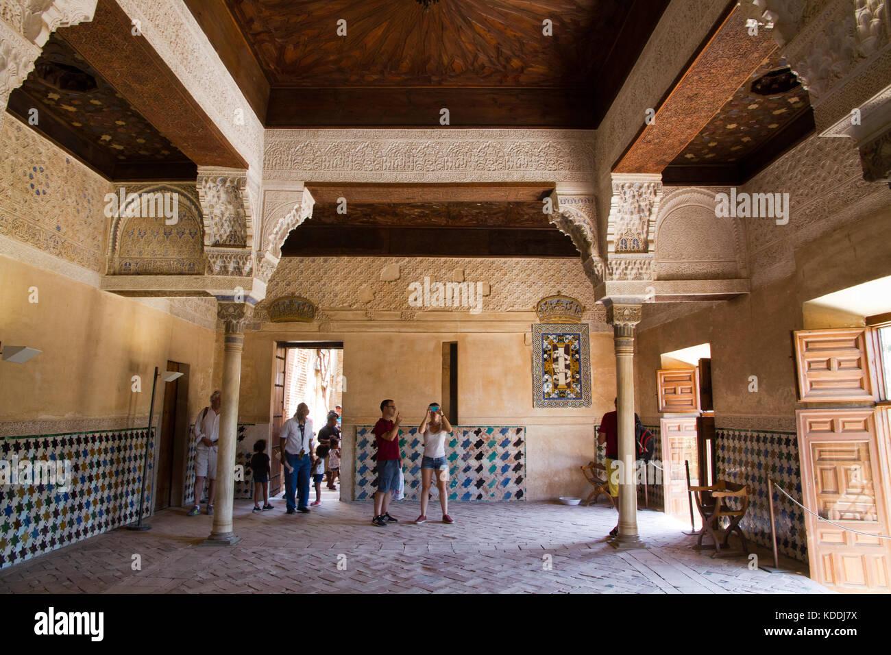 Alhambra visitors in The Hall of The Mexuar, The Nasrid Palaces ...