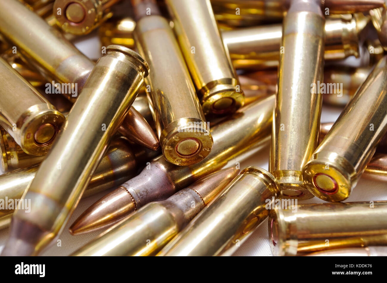 Multiple rifle bullets ammunition casings hi-res stock photography and ...