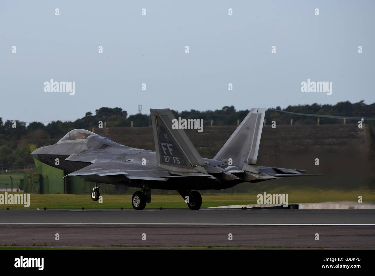 F-22 Raptor Takeoff Stock Photo - Alamy