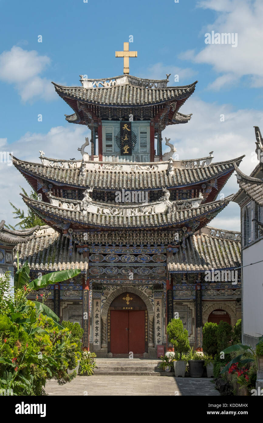 Catholic ancient church hi-res stock photography and images - Alamy