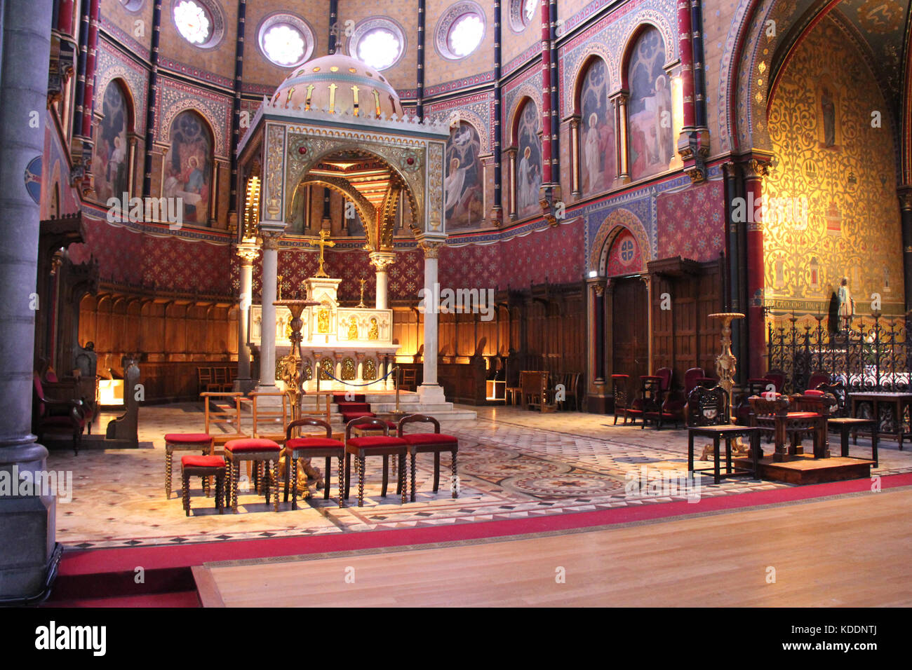 Catholic church (Saint-Martin church) in Pau (France Stock Photo - Alamy