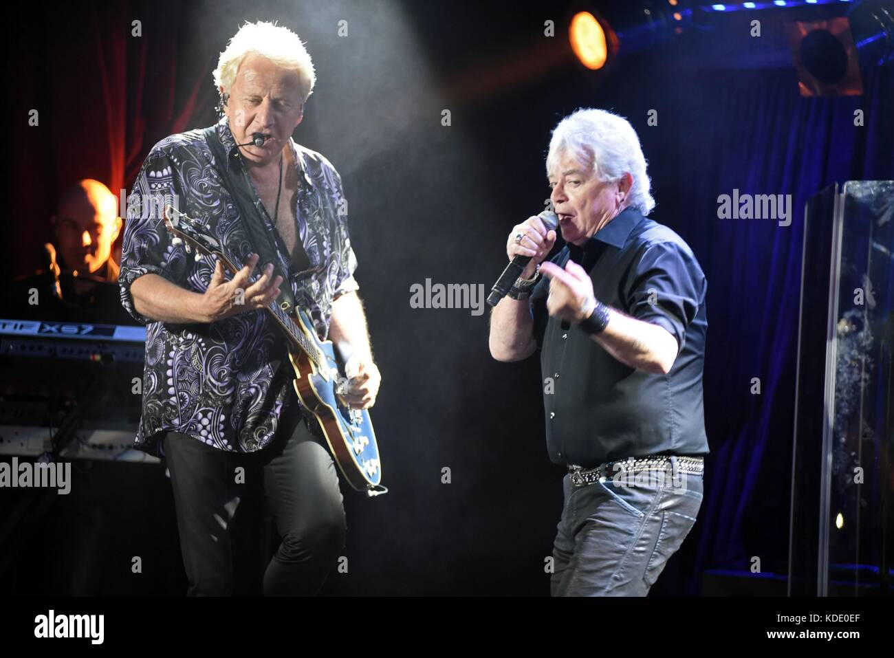 Russell hitchcock and graham russell hi-res stock photography and ...