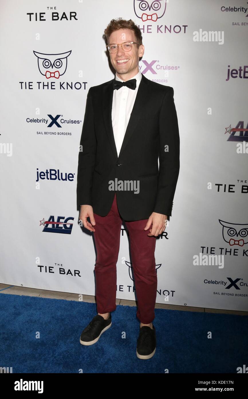 Los Angeles, CA, USA. 12th Oct, 2017. Barrett Foa at the Tie The Knot ...