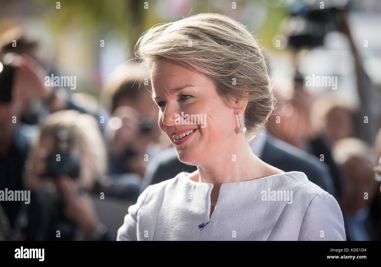 Frankfurt, Germany. 12th Oct, 2017. Queen Mathilde of Belgium arrives ...