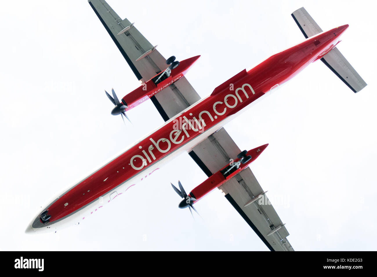 Prop airliner hi-res stock photography and images - Alamy
