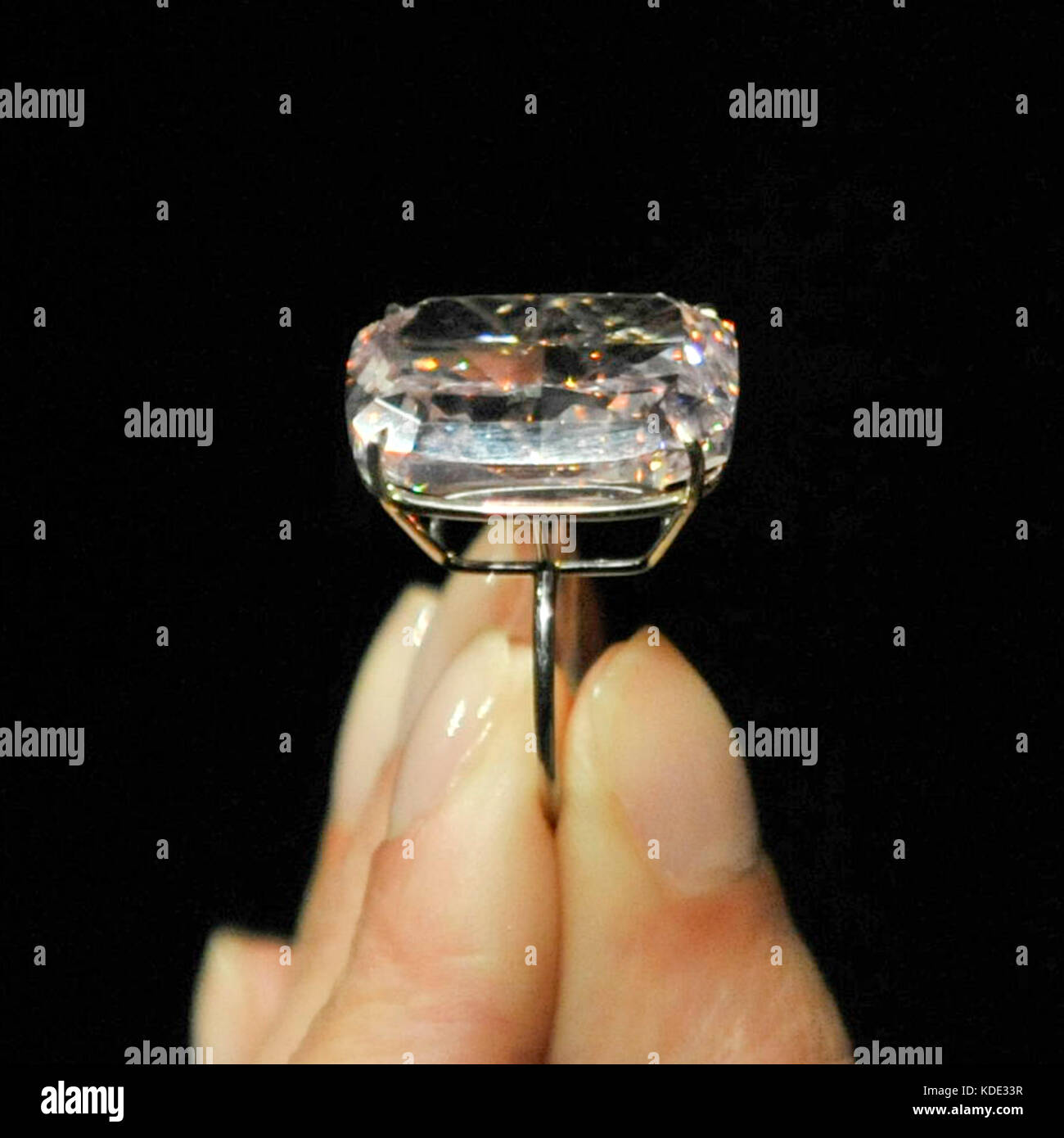 London, UK. 13 October 2017. A model presents "The Raj Pink" diamond at ...