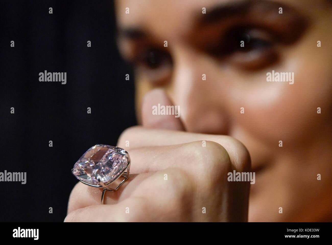 London, UK. 13 October 2017. A model presents "The Raj Pink" diamond at ...
