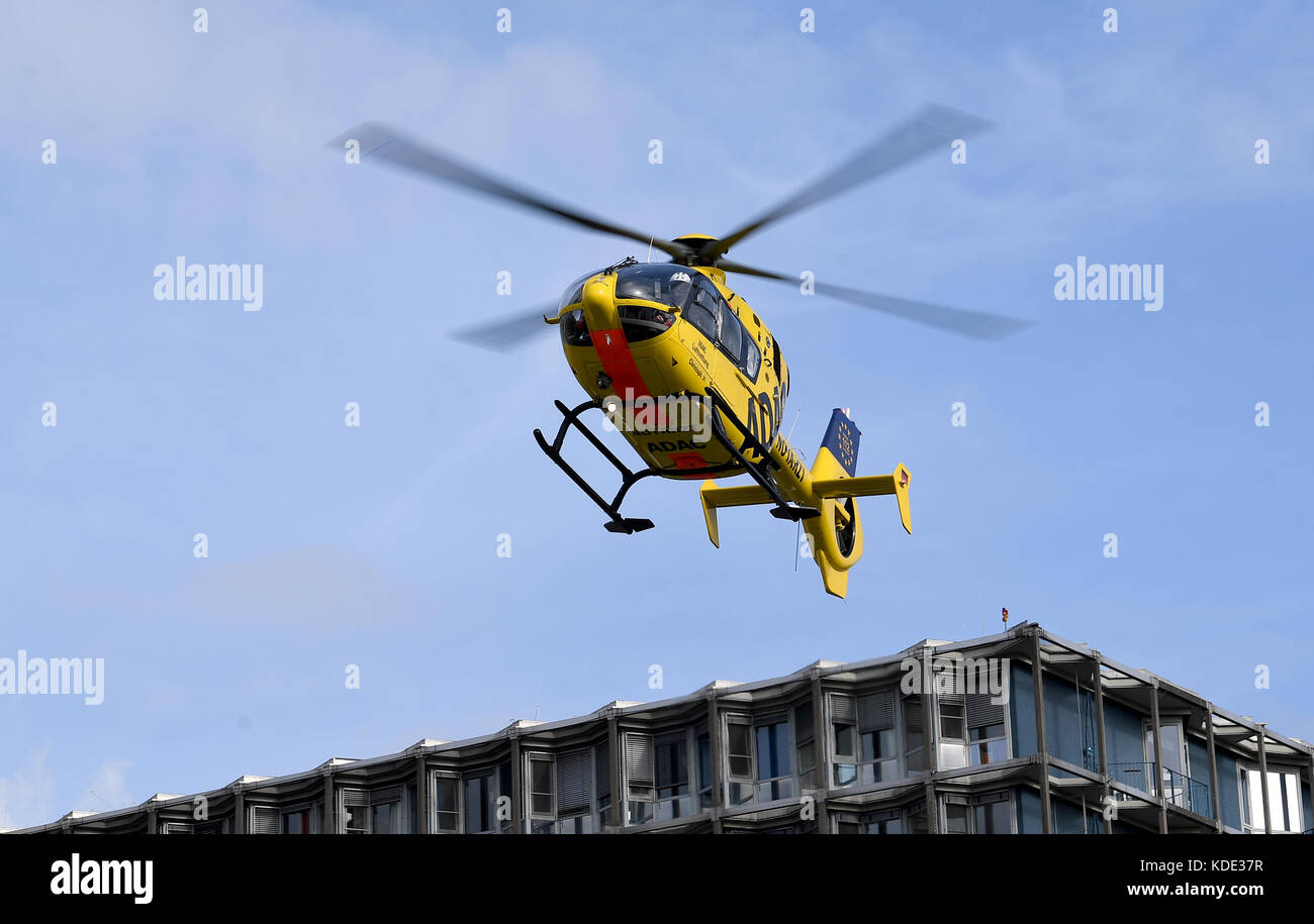 Berlin, Germany. 13th Oct, 2017. The helicopter 'Christoph 31' lands at ...