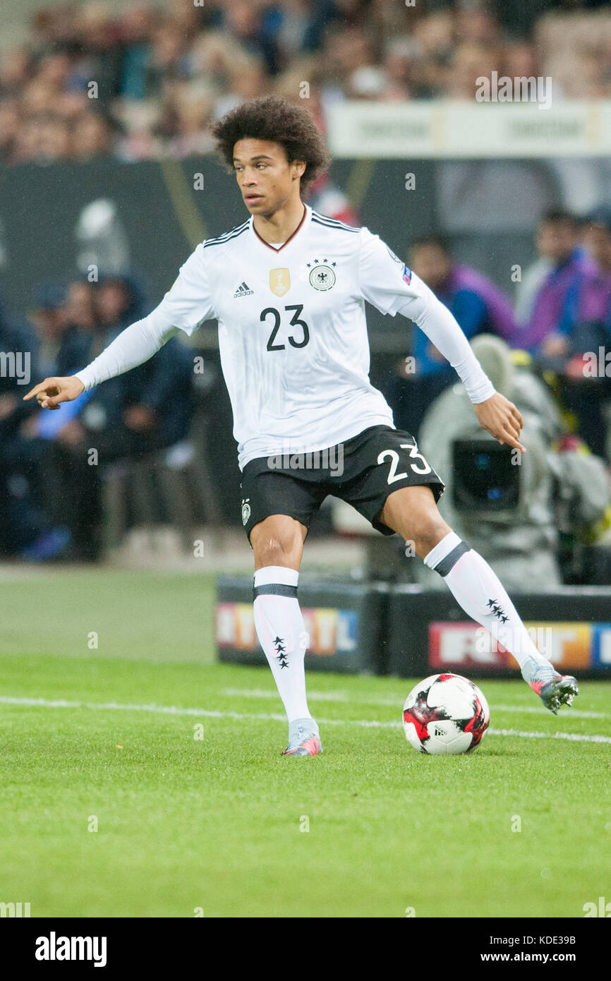 Kaiserslautern, Deutschland. 08th Oct, 2017. Leroy SANE (GER) with Ball ...