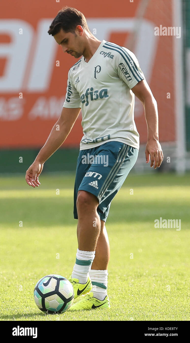SÃO PAULO, SP - 13.10.2017: TREINO DO PALMEIRAS - Player Jean, from SE ...