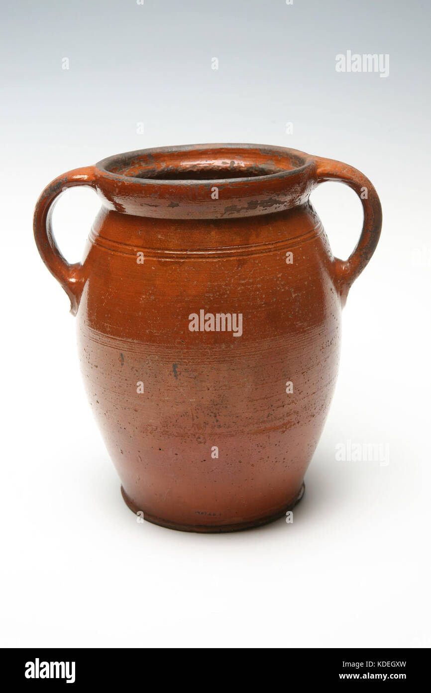 Redware hi-res stock photography and images - Alamy