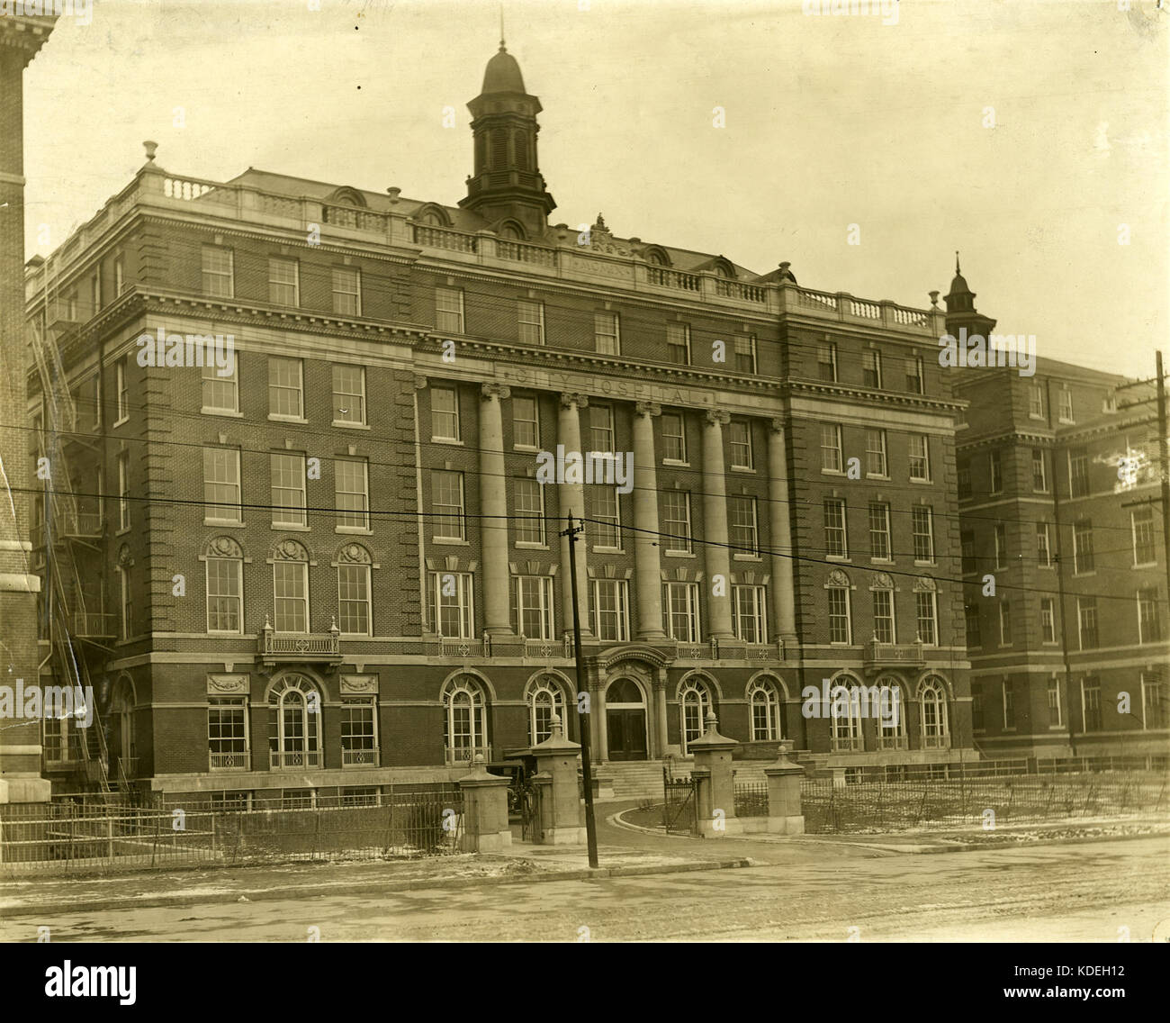 Main building of City Hospital Stock Photo - Alamy