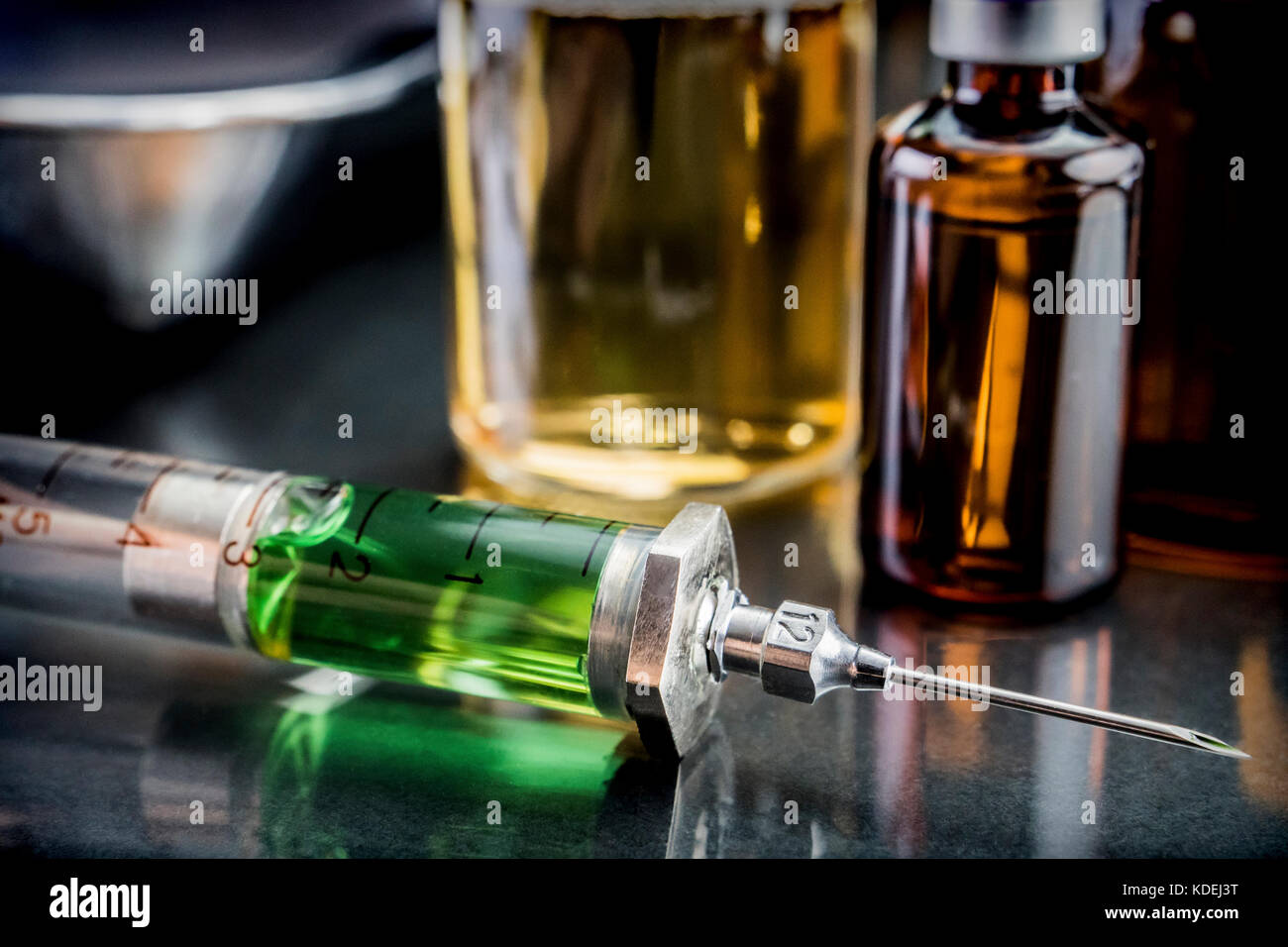 Laboratory vial hi-res stock photography and images - Alamy