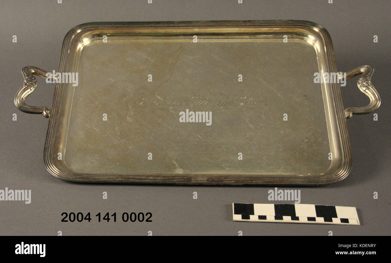 Silver tray cover hi-res stock photography and images - Alamy