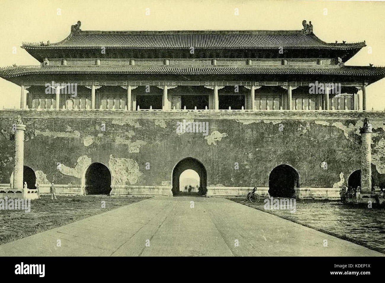Second Gate in the Imperial City Stock Photo - Alamy